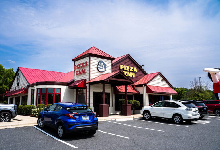 Pizza Inn Restaurant Design - Chute Gerdeman
